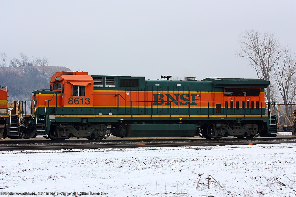 BNSF 8613